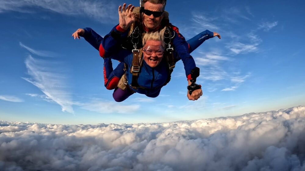 Iceland Skydiving 2 – BEEP – Beautiful Experiences Extraordinary Places