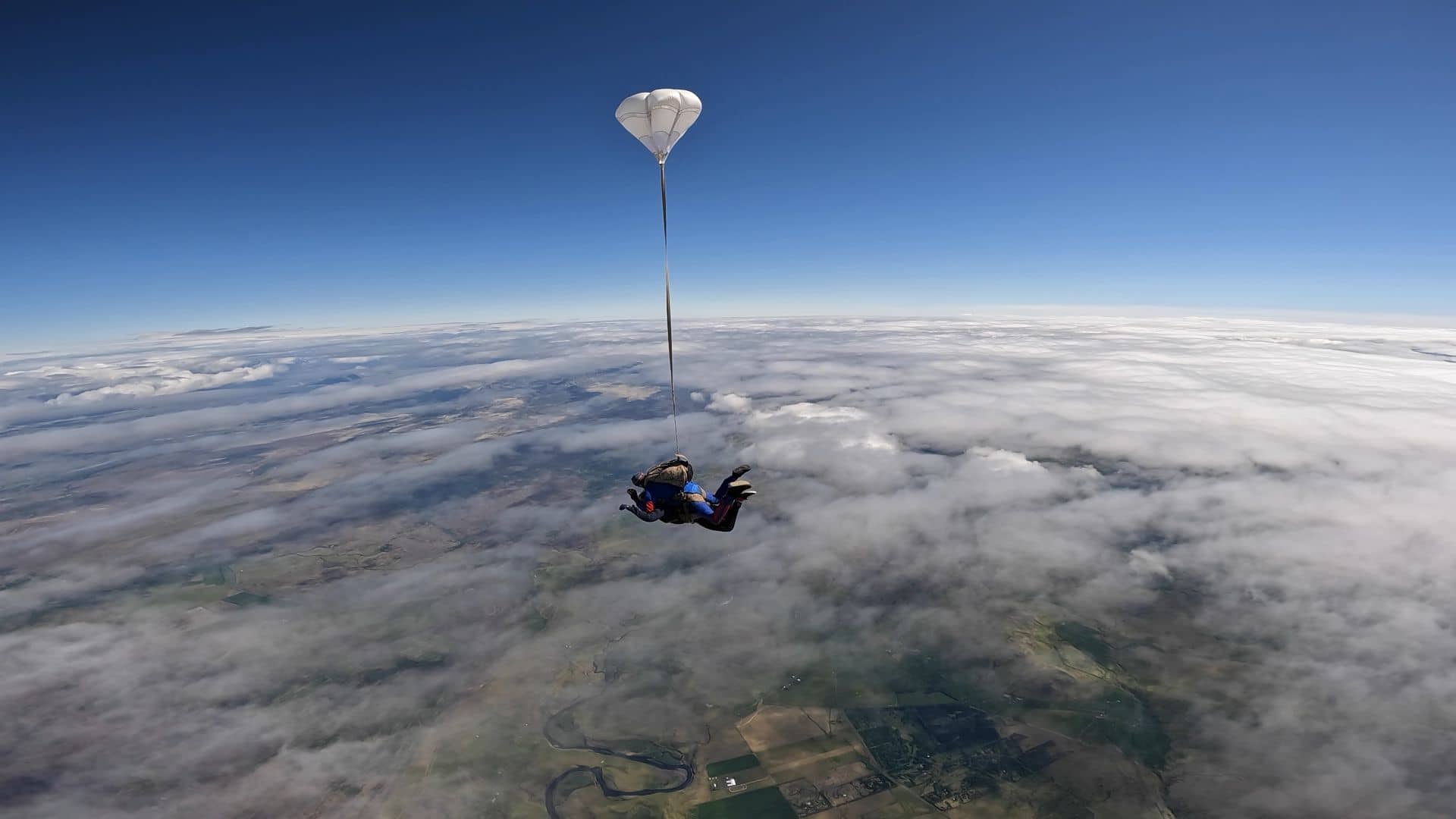 Skydive Iceland 2 – BEEP – Beautiful Experiences Extraordinary Places